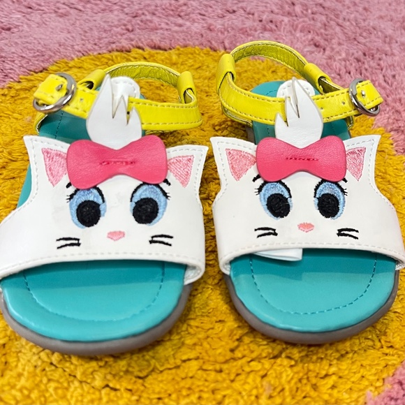 Disney | Shoes | Disney Store Marie Buckle Sandals Kids Aristocats ...